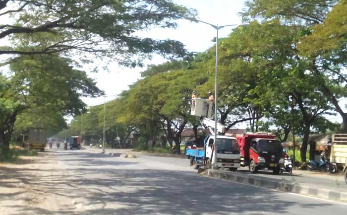 Ratusan Proyek PJU Mulai Dikerjakan | BANGSAONLINE.com - Berita Terkini ...